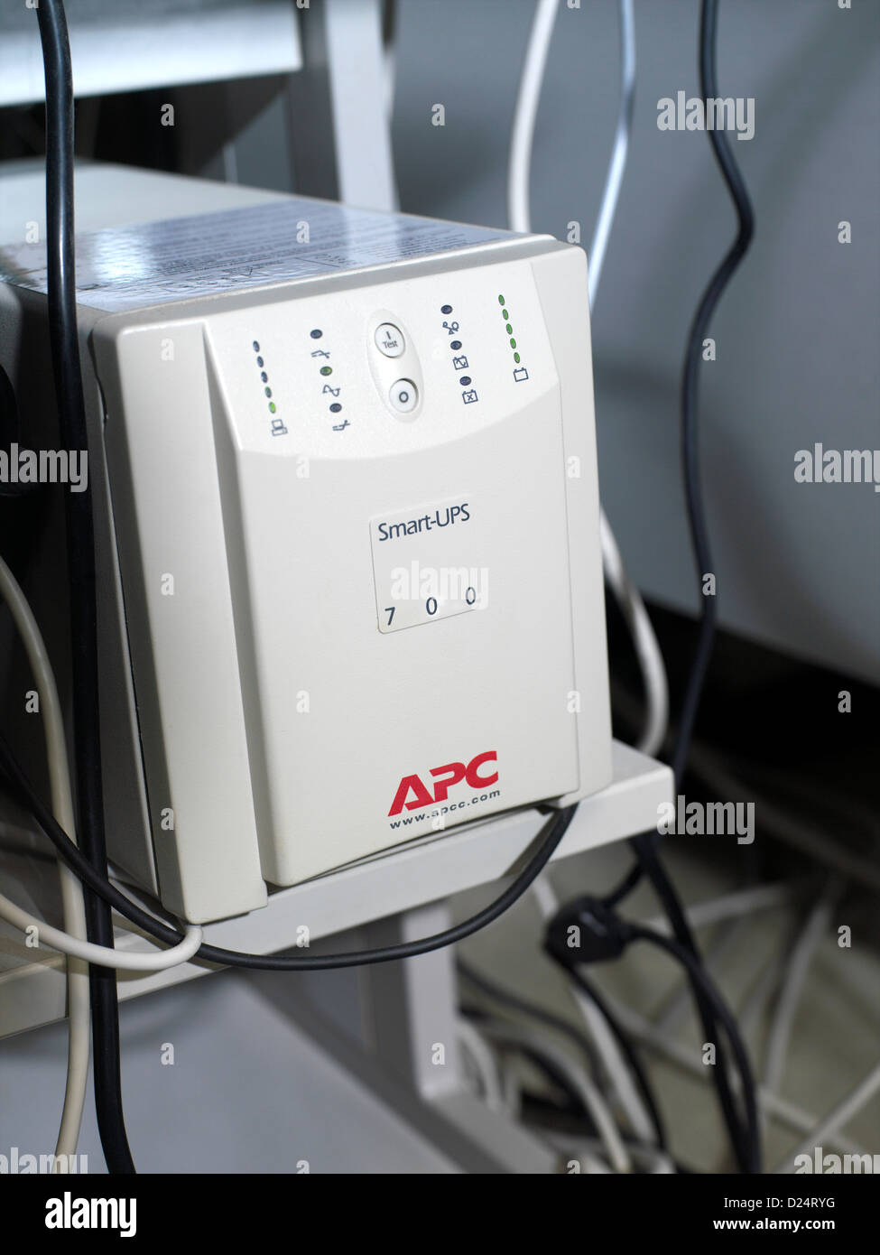 Ups power supply hi-res stock photography and images - Alamy