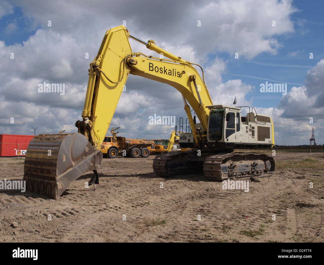 Construction vehicle and cat hi-res stock photography and images - Alamy