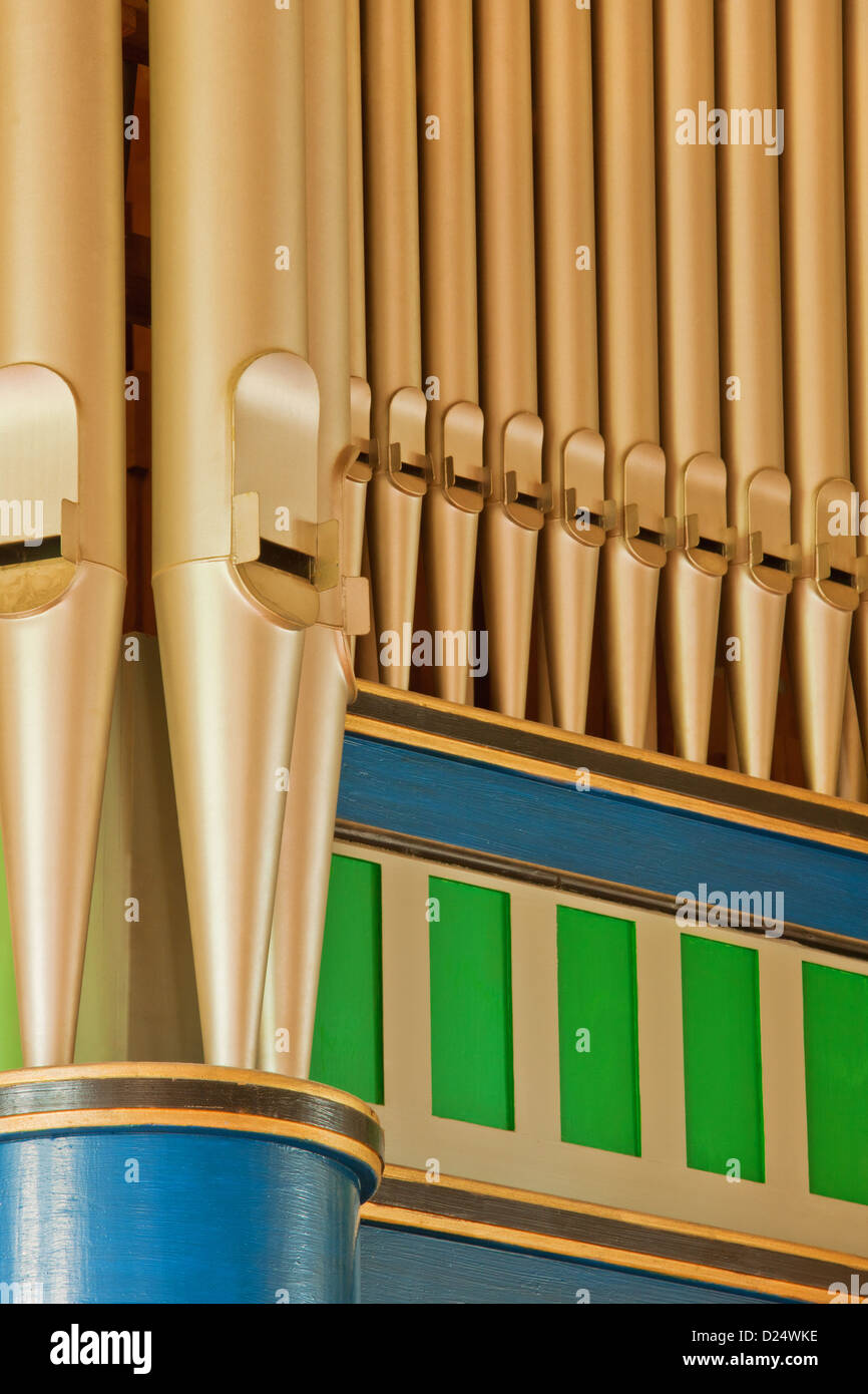 Antique pipe organ hi-res stock photography and images - Alamy