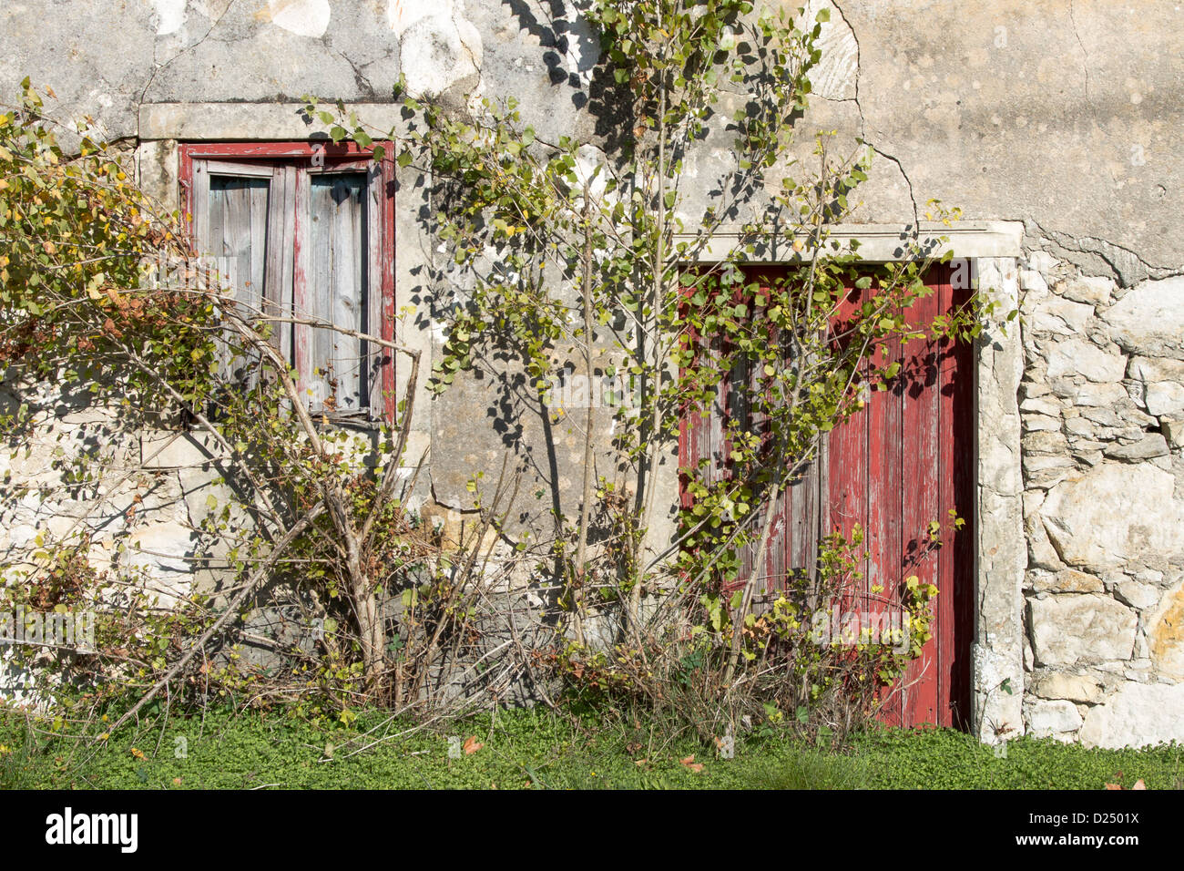 Poor exterior hi-res stock photography and images - Alamy