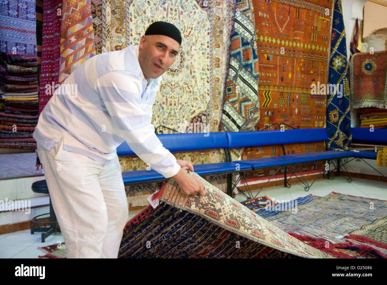 Arabic carpets hi-res stock photography and images - Alamy