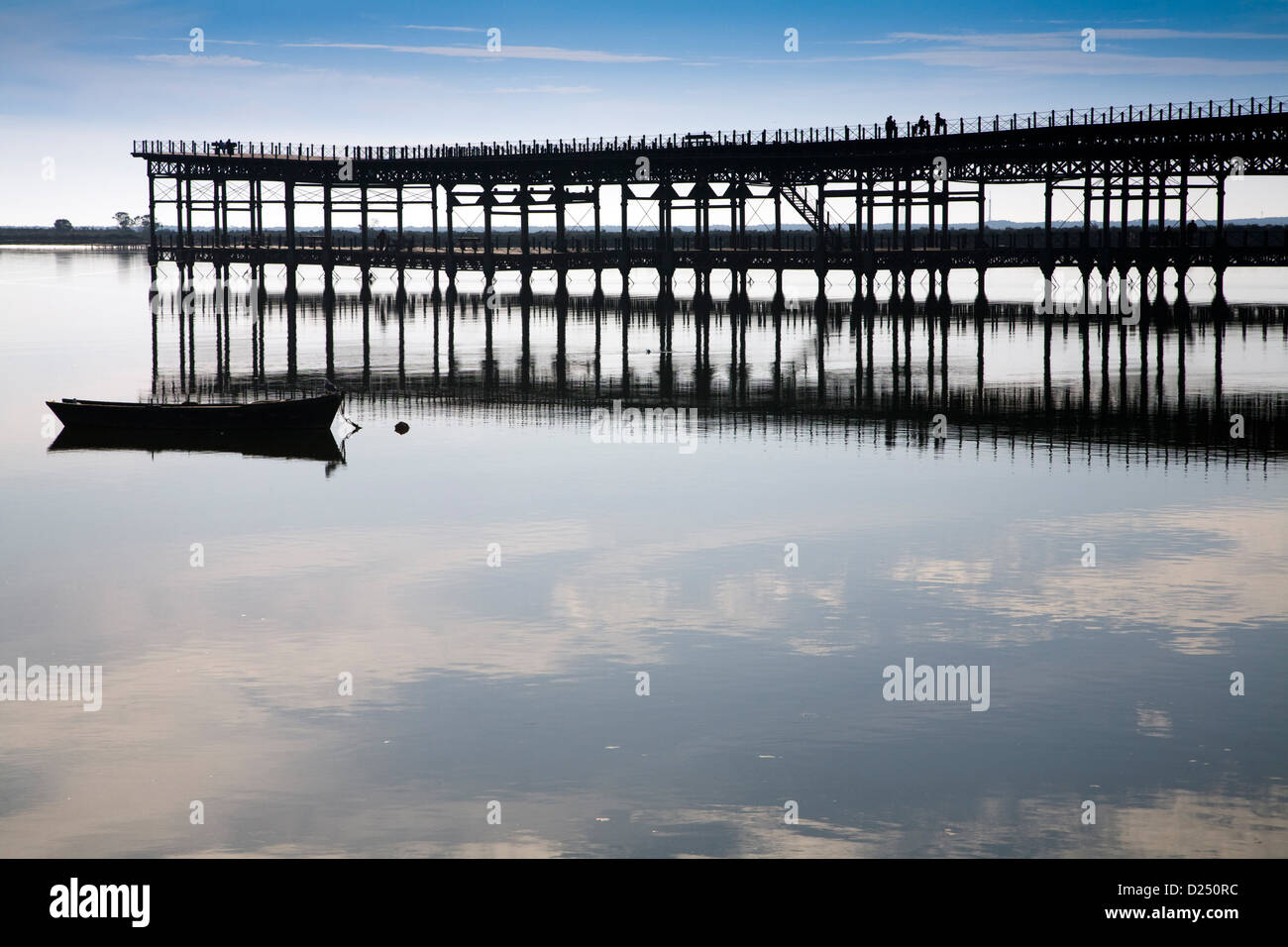 Port muelle de los hi-res stock photography and images - Alamy