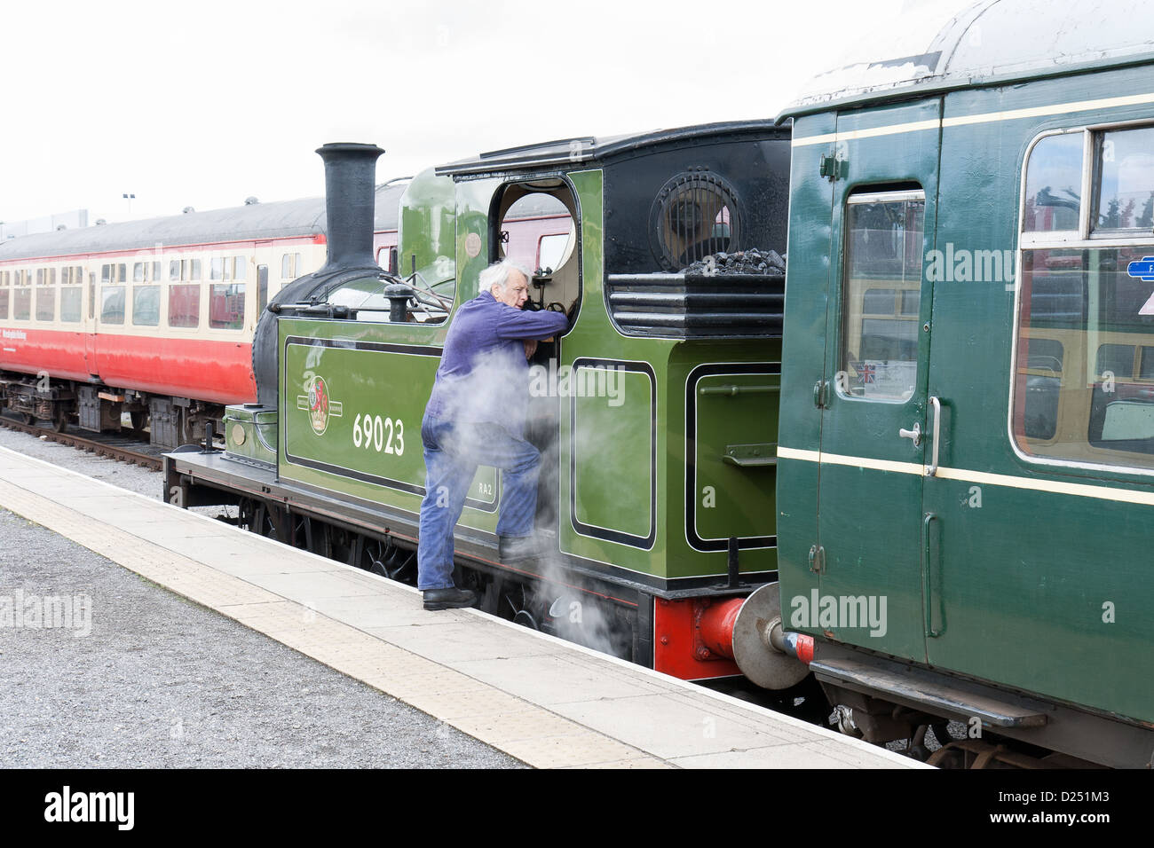Steam locomotive pulling a train on the Wensleydale Railway Stock Photo ...