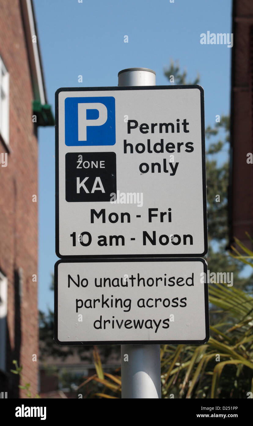 No car zone sign uk hi-res stock photography and images - Alamy