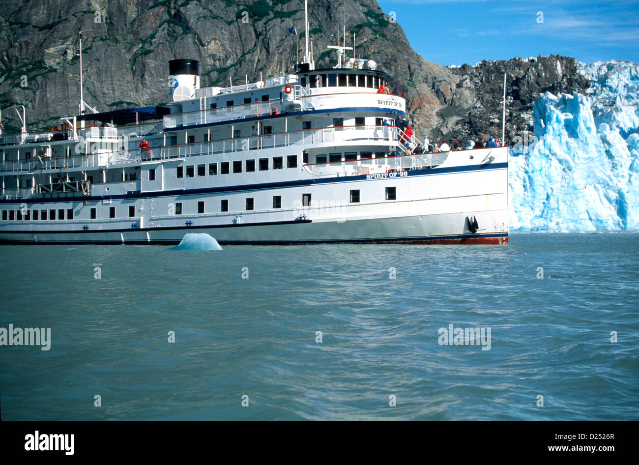 Alaska Sightseeing / Cruise West's Spirit of '98 approaches South ...