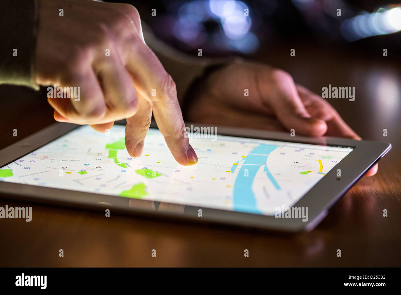 Person using google maps hi-res stock photography and images - Alamy