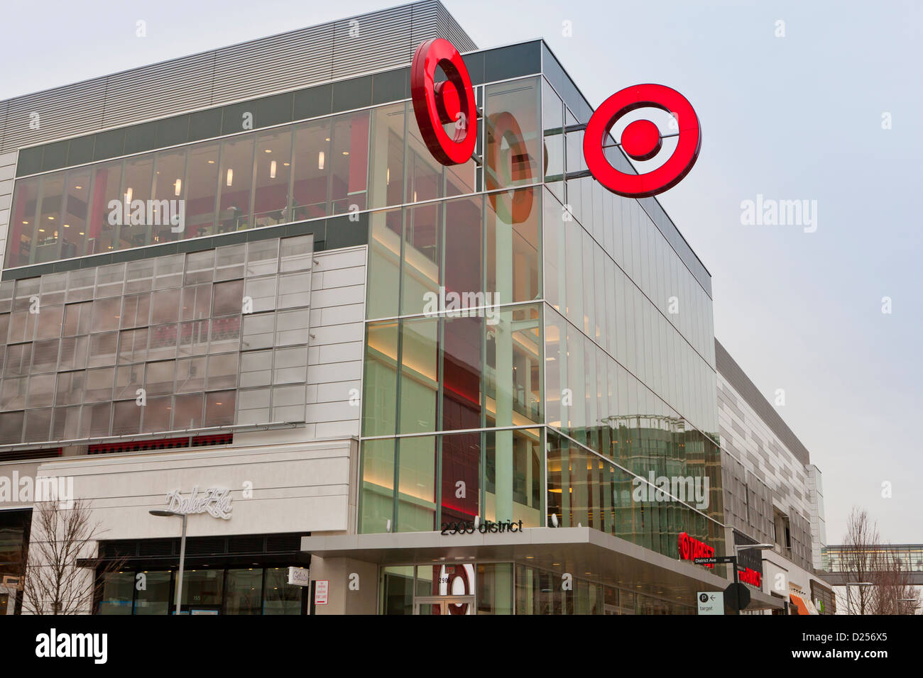 Target storefront hi-res stock photography and images - Alamy