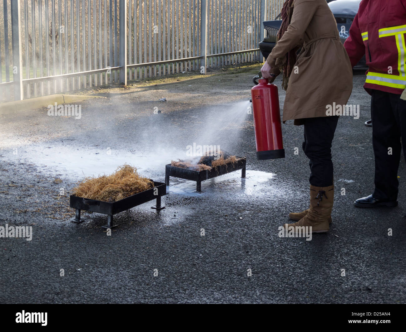 Fire extinguisher training hi-res stock photography and images - Alamy