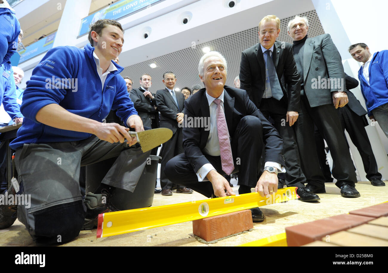 Mason Christopher Schmidt (L-R) and German Federal Transport Minister ...
