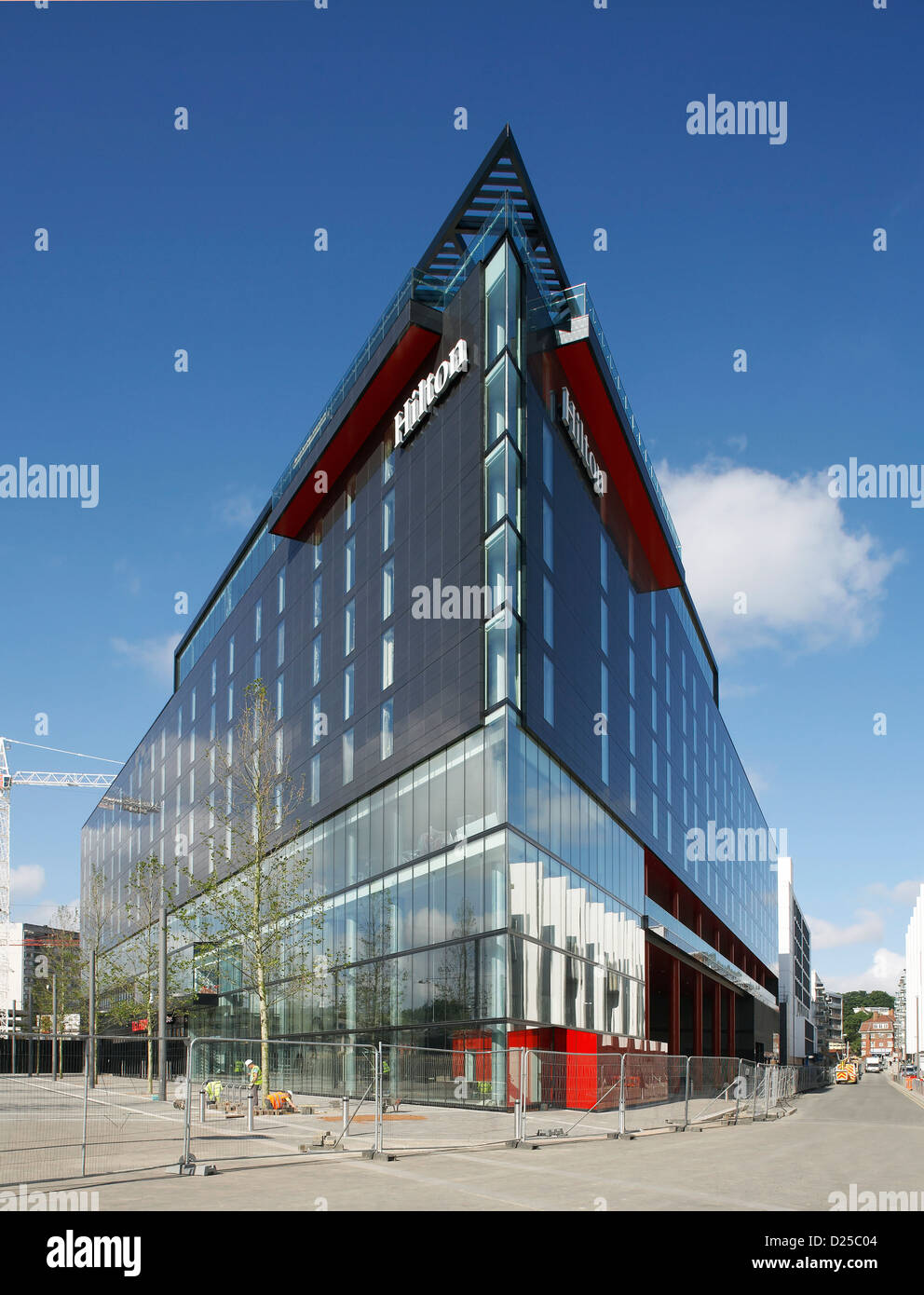 Hilton Hotel Wembley, Wembley, United Kingdom. Architect: Manser ...