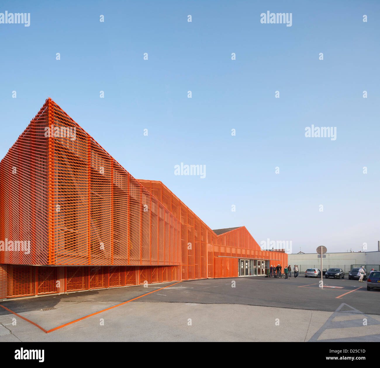 Zap' Ados Skatepark, Calais, France. Architect: Bang Architectes, 2011 ...