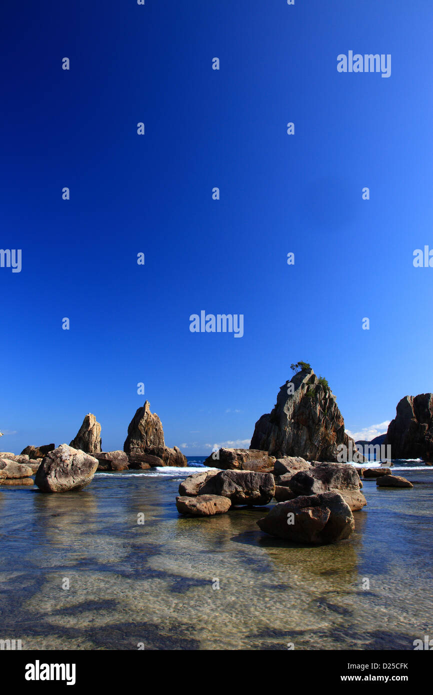 Hashikuiiwa rock formation in Kushimoto, Wakayama Prefecture Stock ...