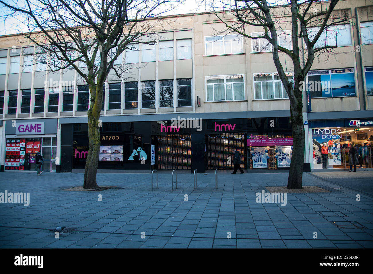 Bristol, UK. 15th January 2013. HMV store frontage in Bristol. Credit ...