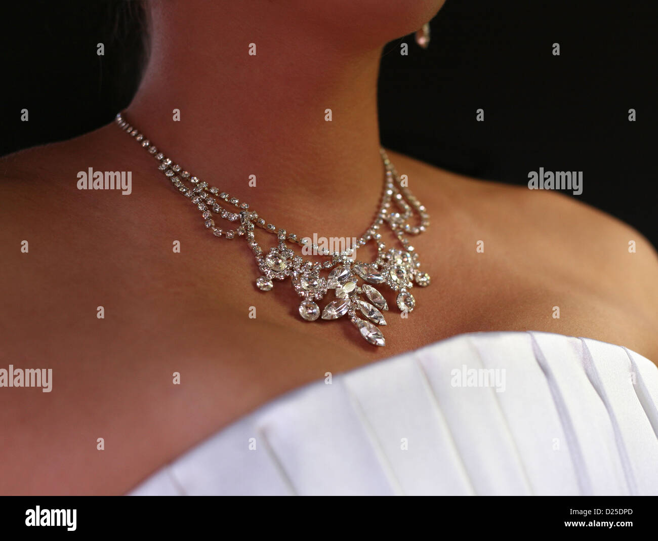 Wedding diamond necklace on a neck of the bride Stock Photo - Alamy