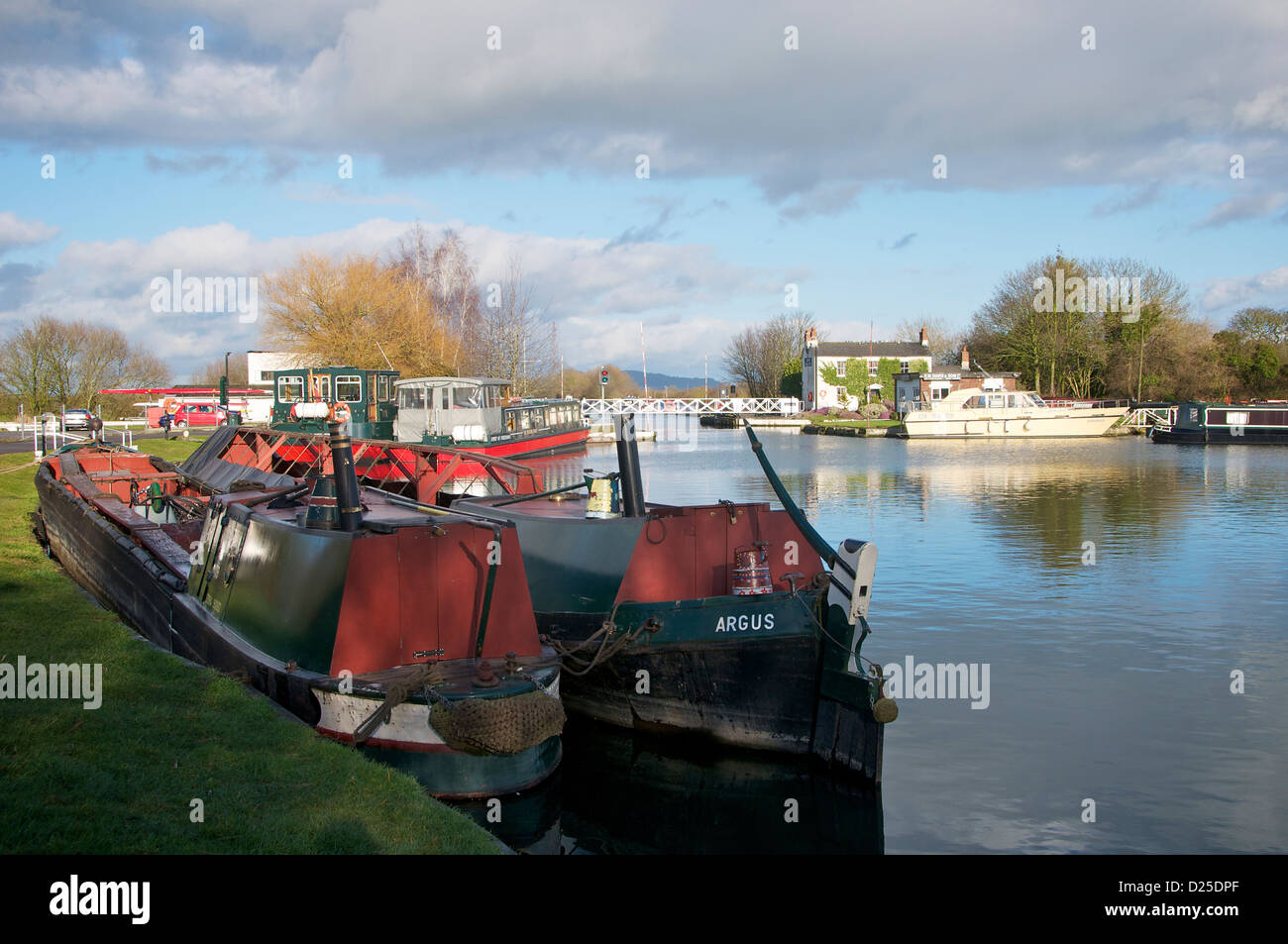 Saul Junction Sharpness Canal Gloucestershire UK Stock Photo - Alamy