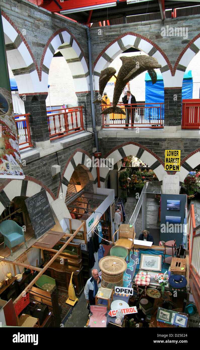 Market hall signs hi-res stock photography and images - Alamy