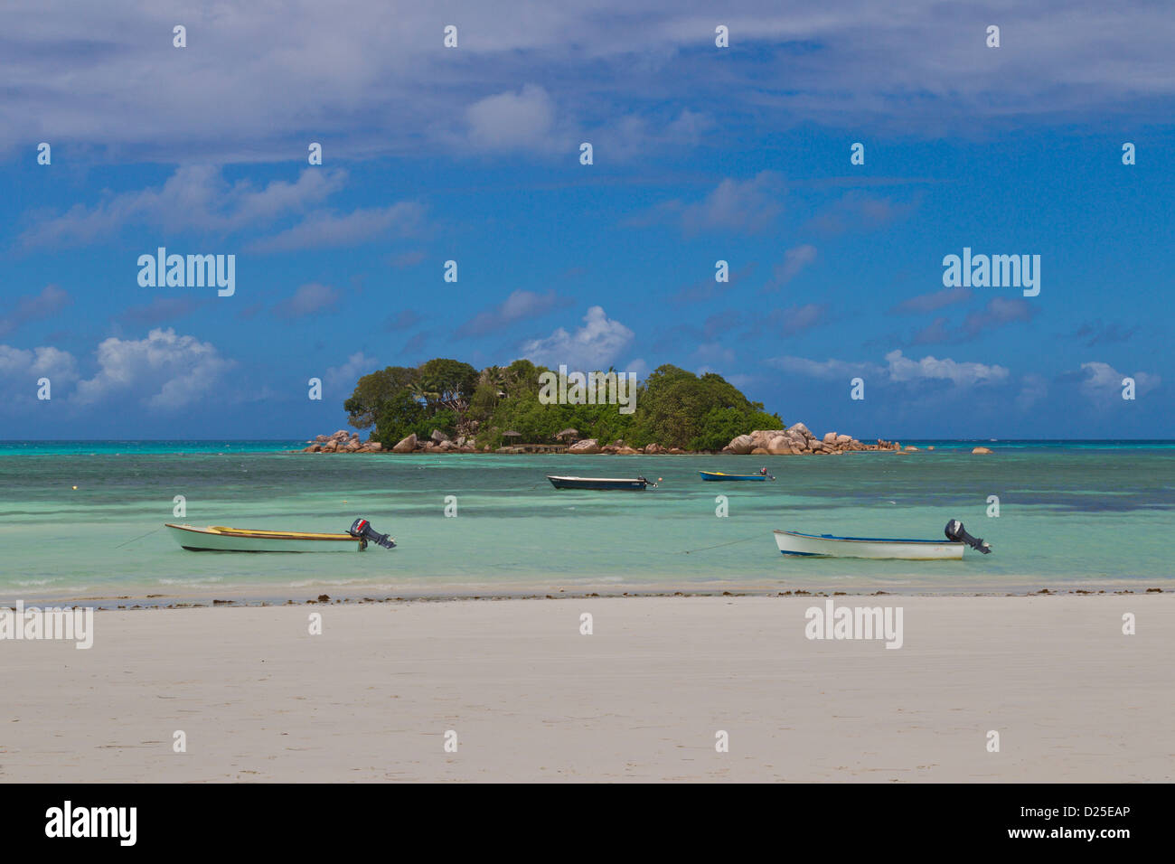 Praslin hi-res stock photography and images - Alamy