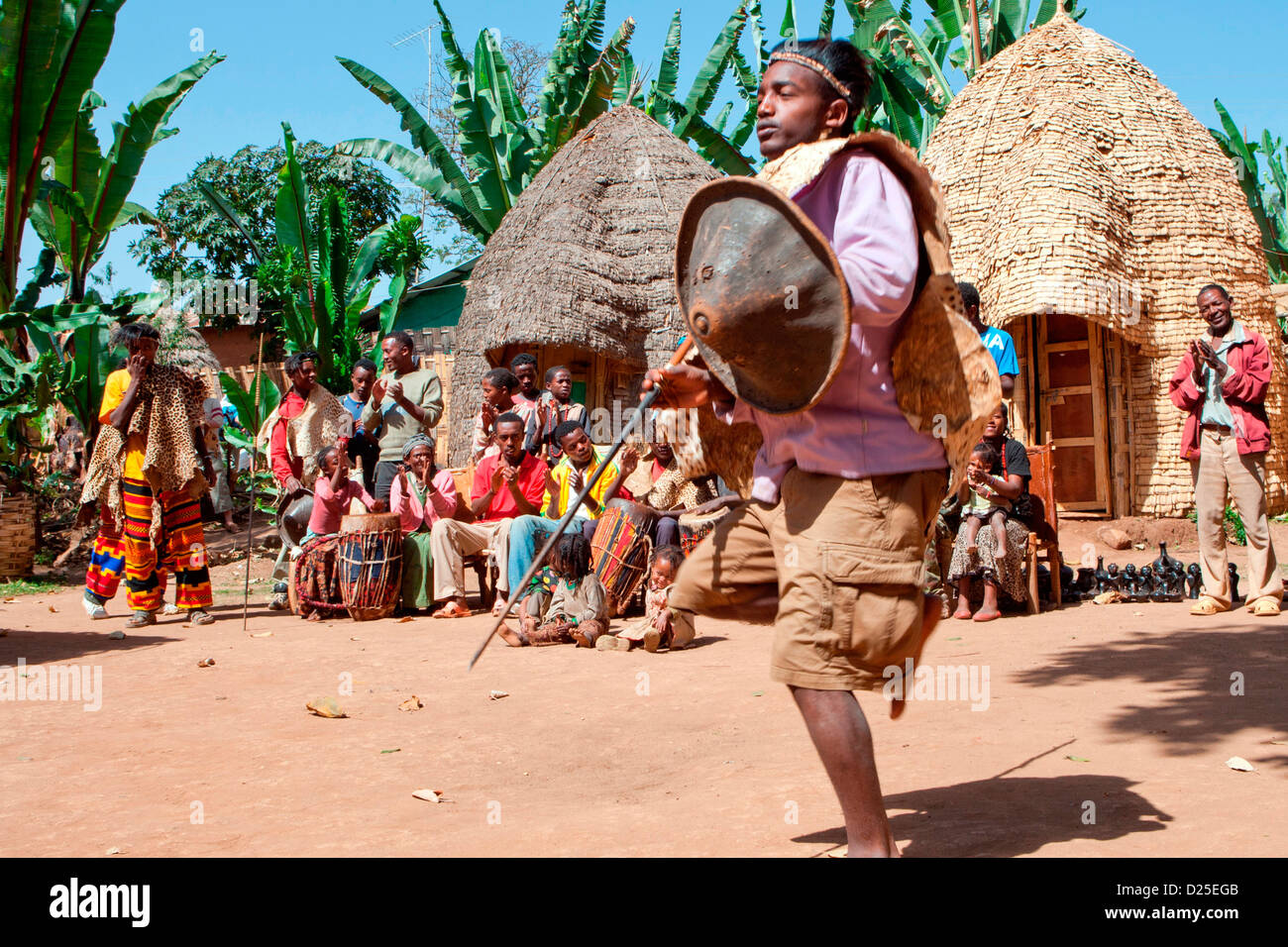 Dorze huts hi-res stock photography and images - Alamy