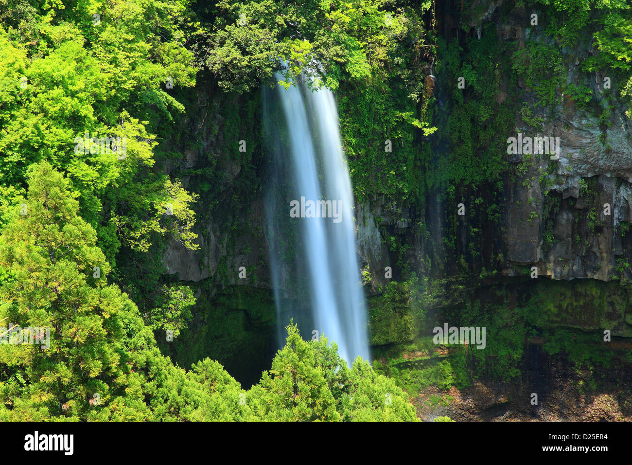 Gorouga waterfall hi-res stock photography and images - Alamy
