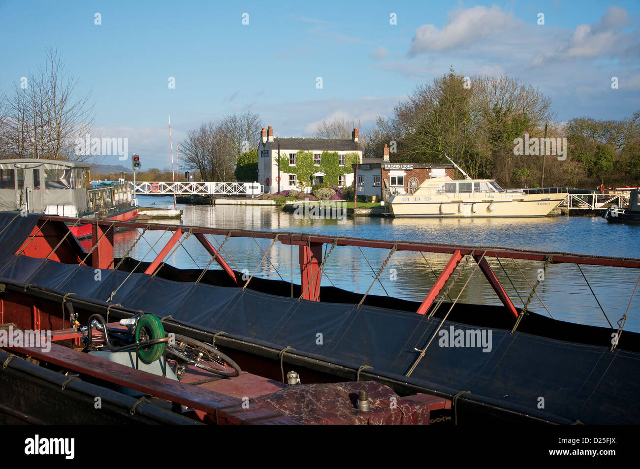 Saul Junction Sharpness Canal Gloucestershire UK Stock Photo - Alamy
