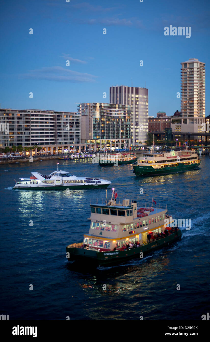 Sydney Harbour Ferries arriving and departing from the busy Circular ...