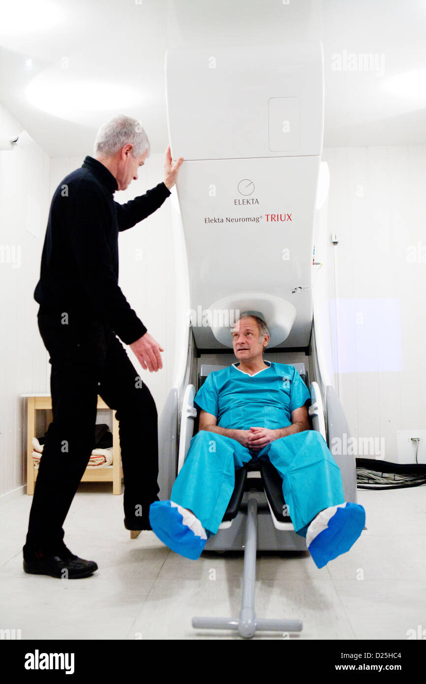 Magnetoencephalography brain hi-res stock photography and images - Alamy