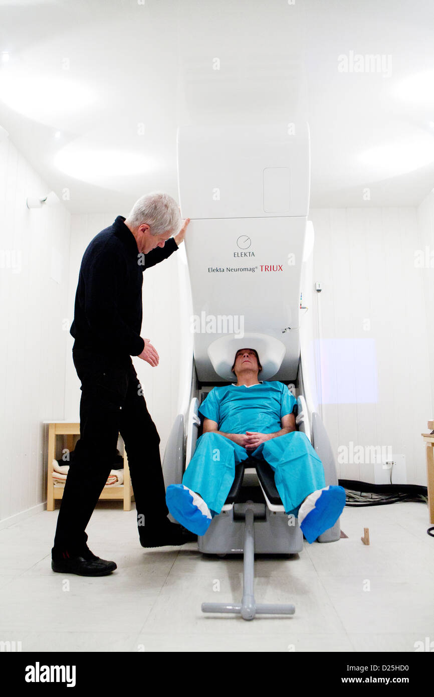 Magnetoencephalography Stock Photos & Magnetoencephalography Stock ...