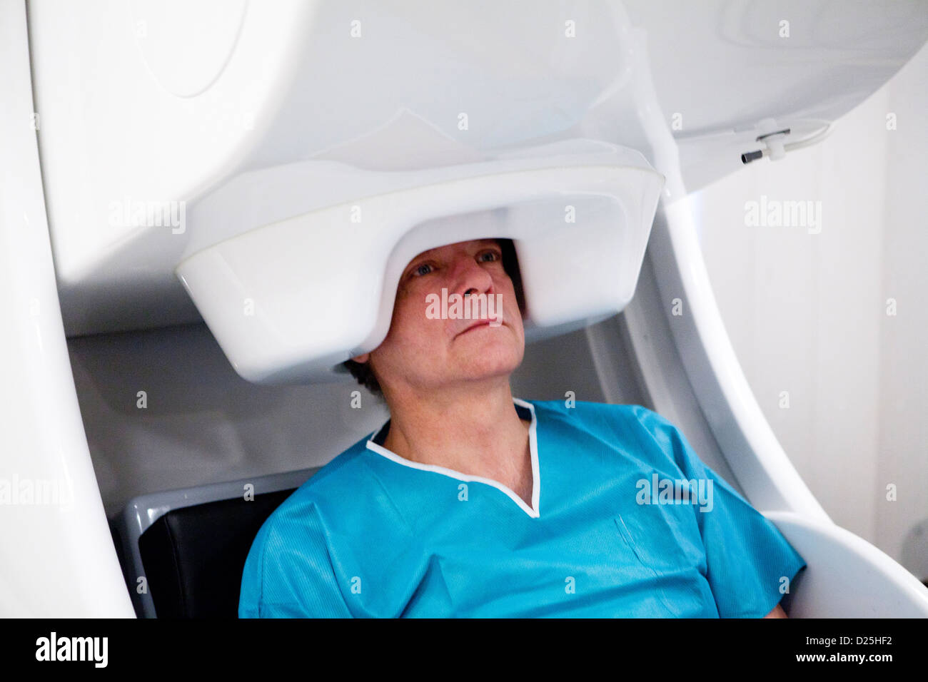 Magnetoencephalography hi-res stock photography and images - Alamy