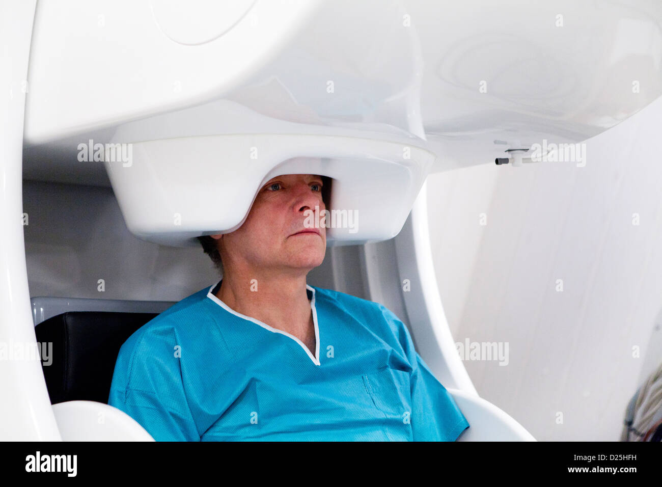 Magnetoencephalography brain hi-res stock photography and images - Alamy