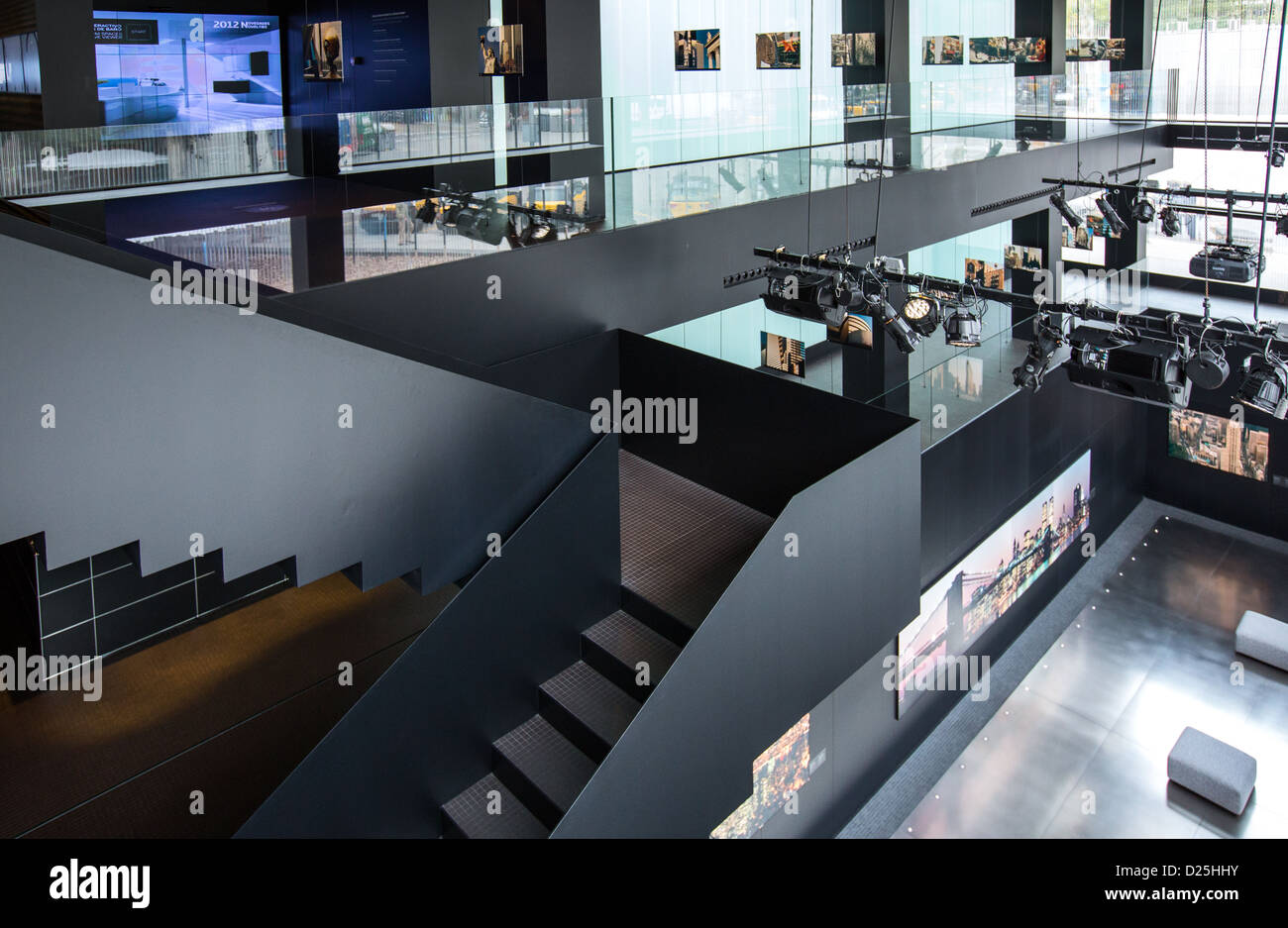 Gallery stairs hi-res stock photography and images - Alamy