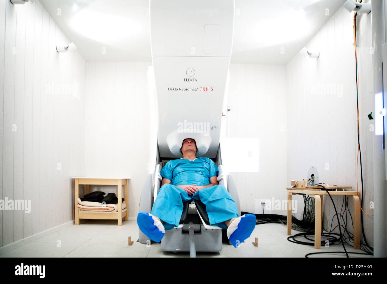 MAGNETOENCEPHALOGRAPHY Stock Photo - Alamy