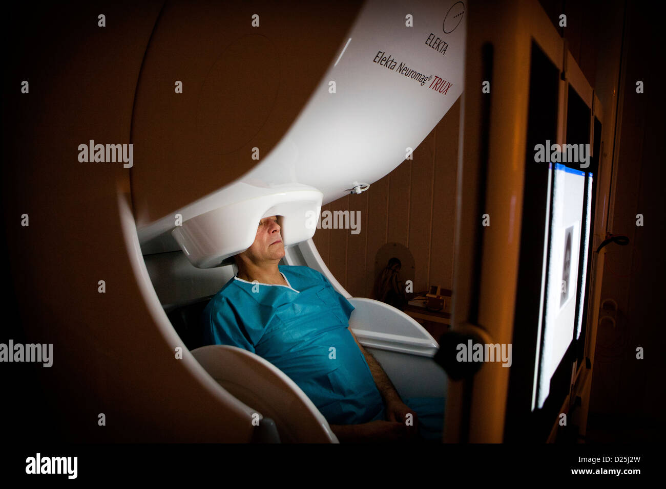 Magnetoencephalography Stock Photos & Magnetoencephalography Stock ...