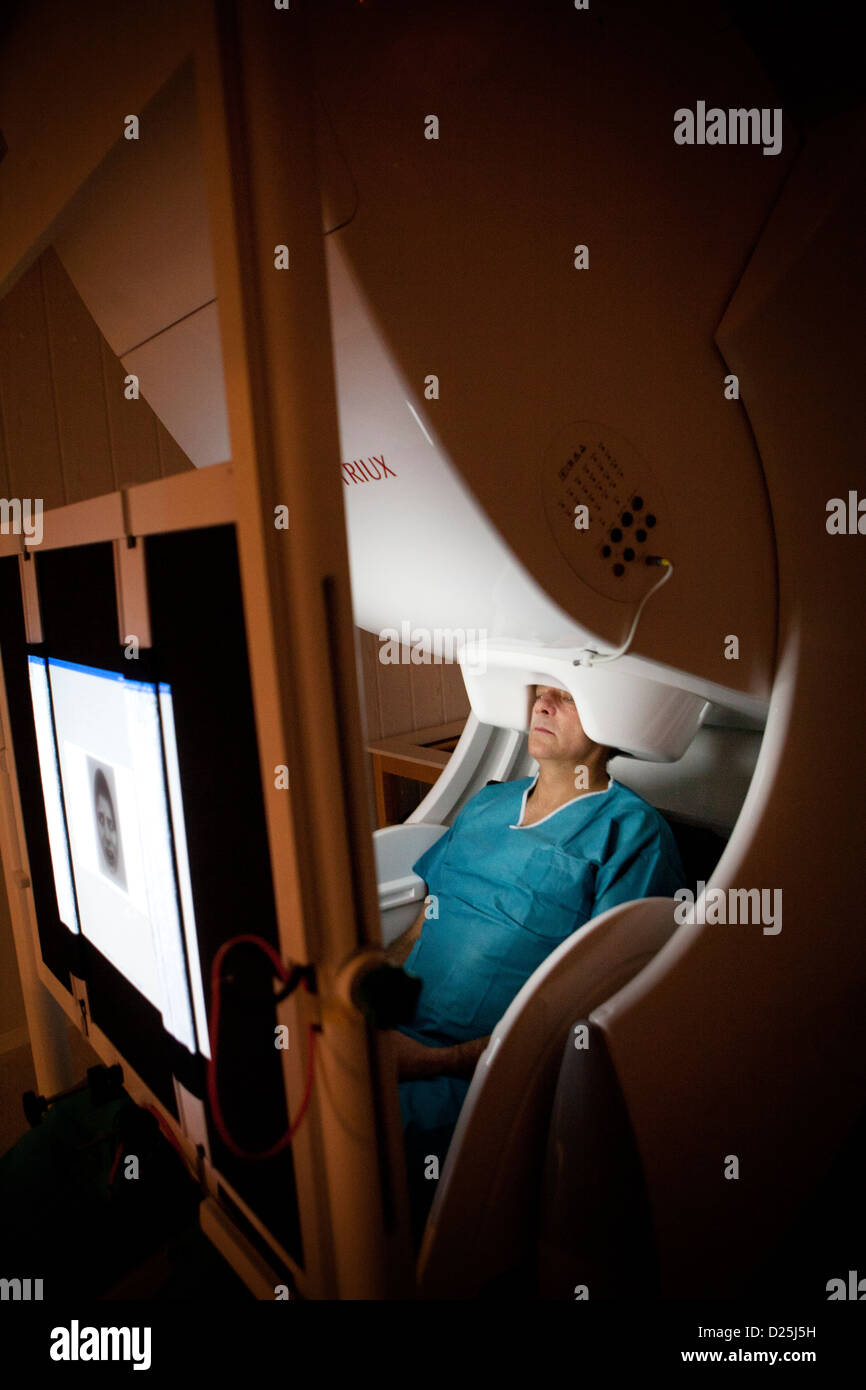 Magnetoencephalography hi-res stock photography and images - Alamy