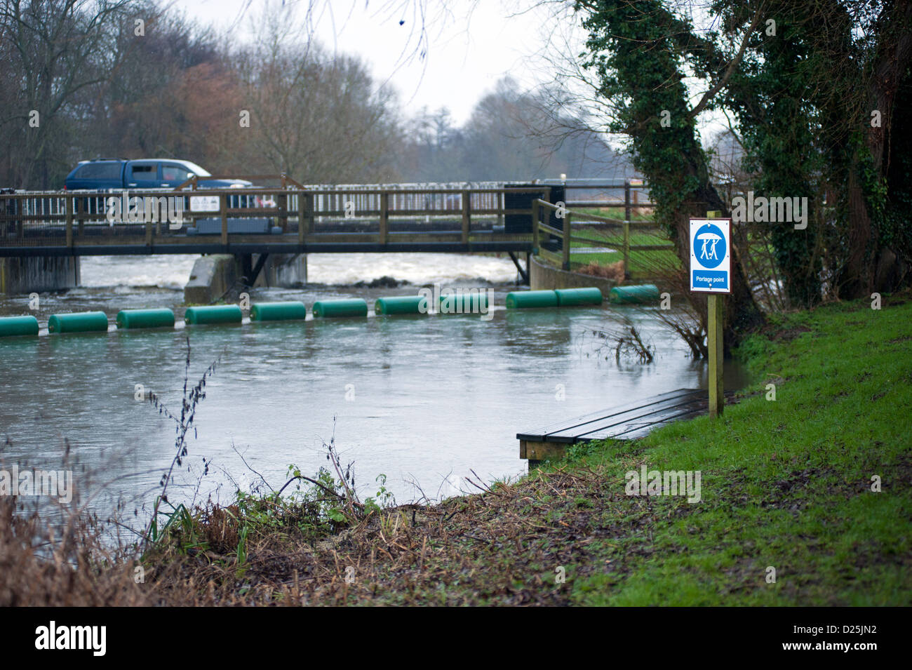 Sluice bridge hi-res stock photography and images - Alamy