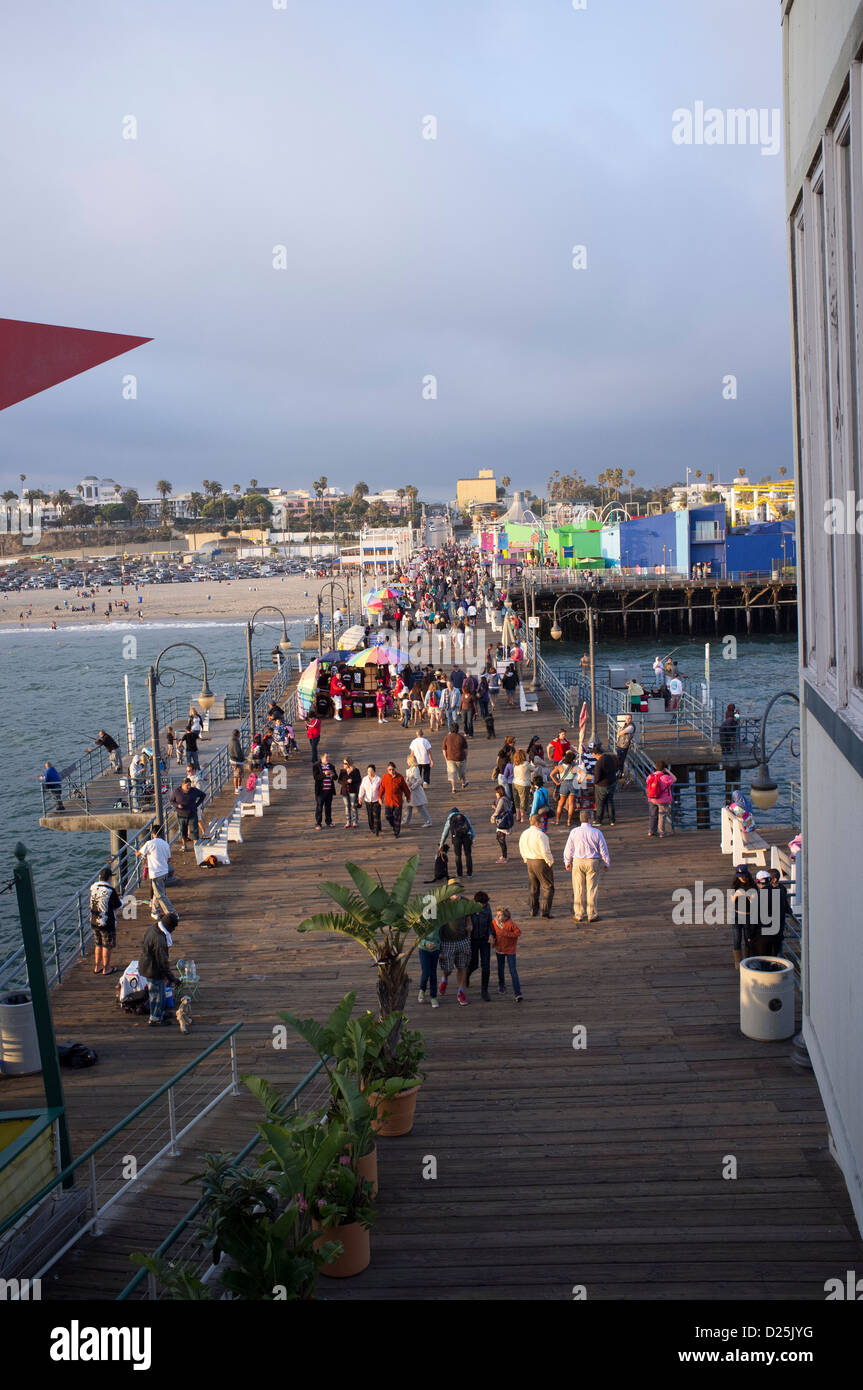 Santa Monica Pier with crowds walking on boardwalk Stock Photo - Alamy