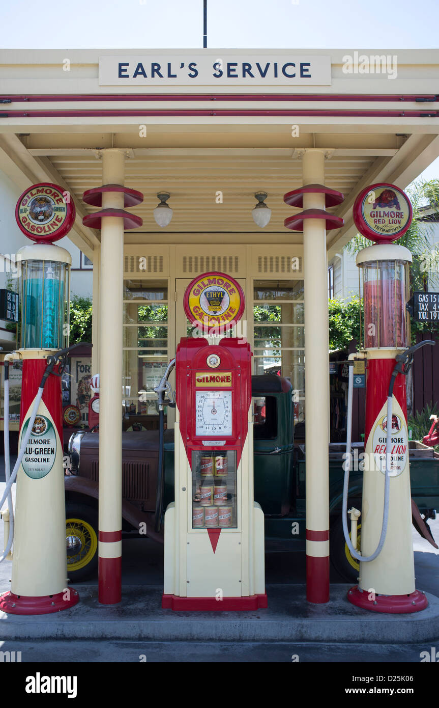 Earls service station hi-res stock photography and images - Alamy