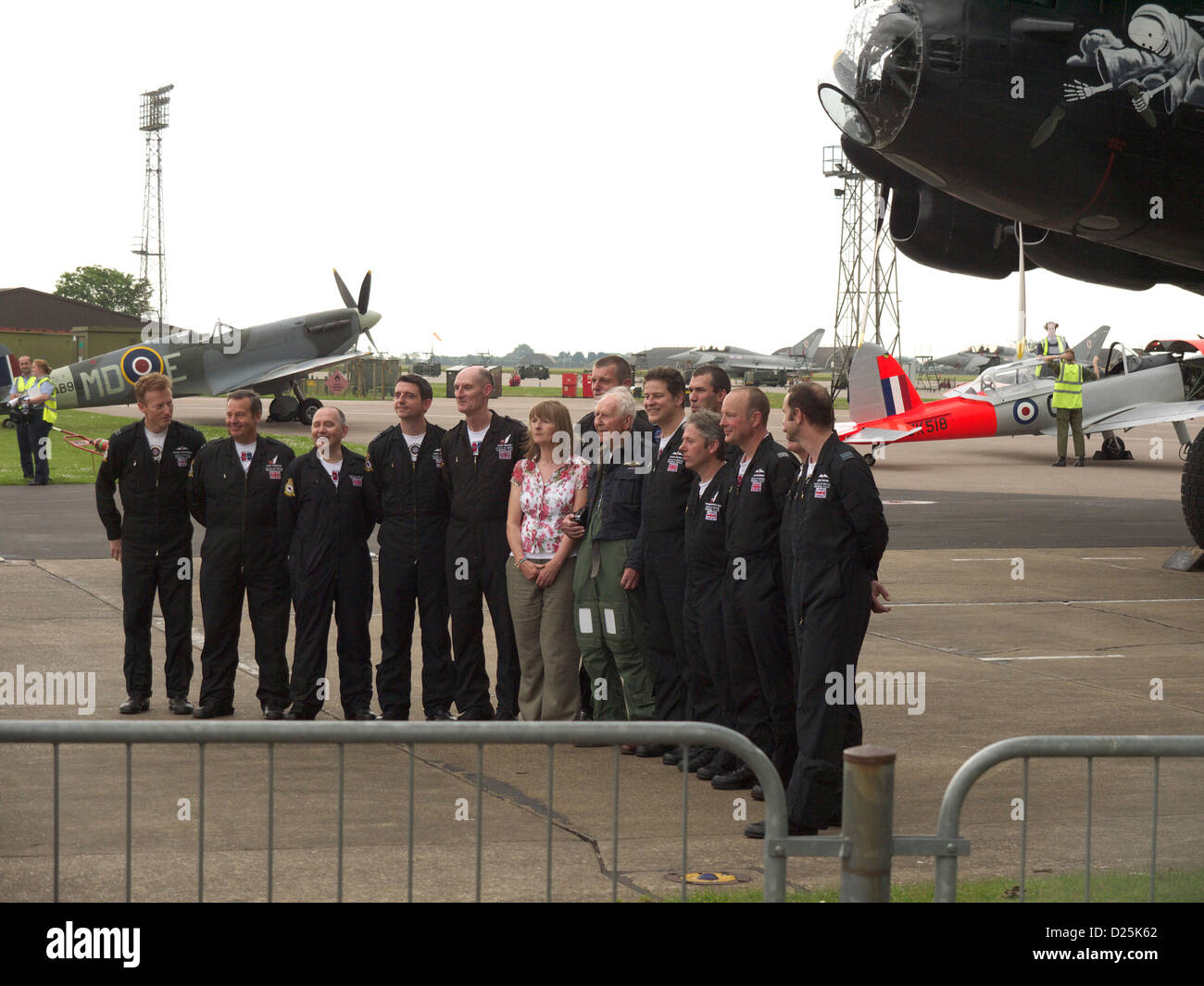 Lancaster bomber crew hi-res stock photography and images - Alamy