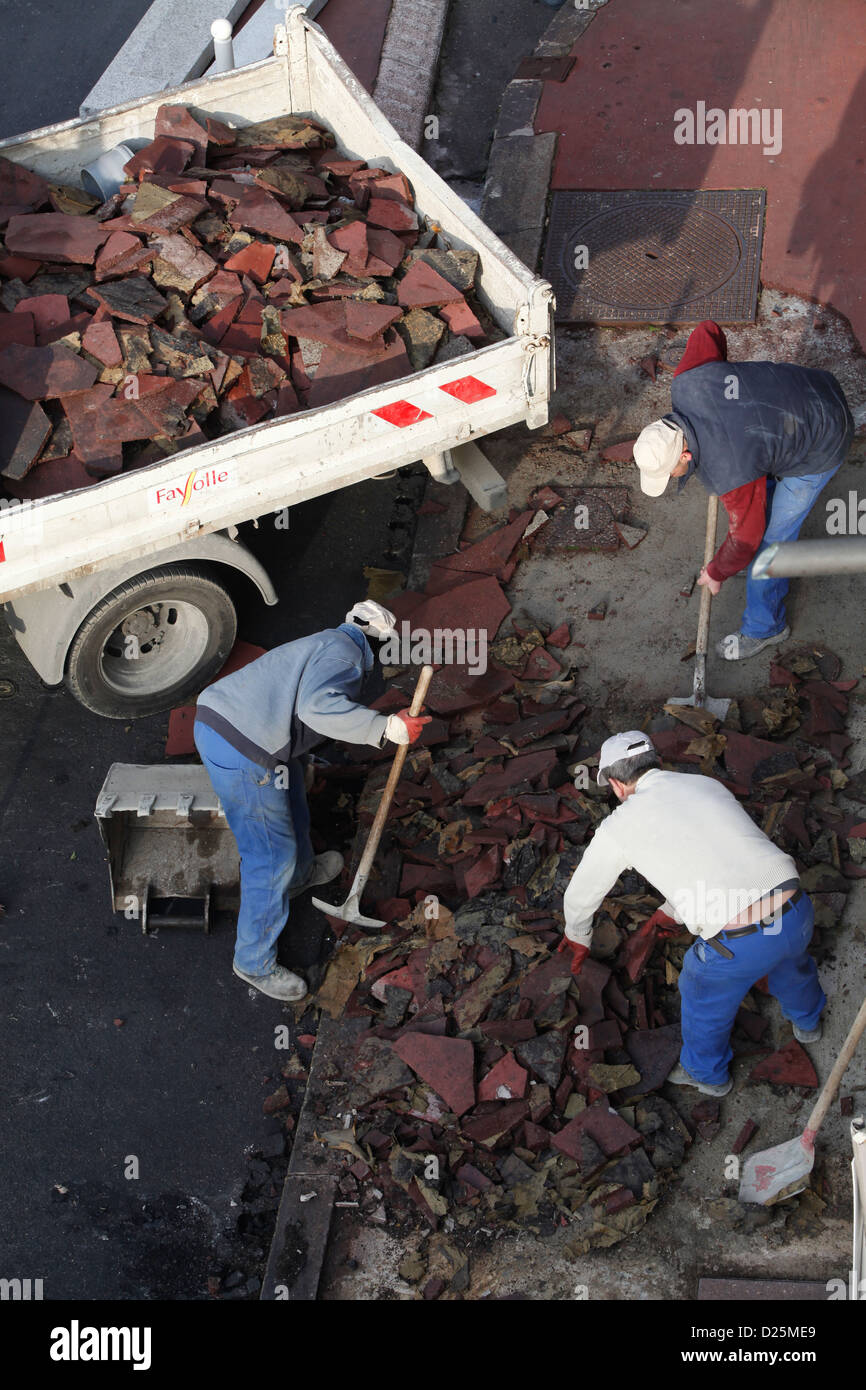 Road repair crew hi-res stock photography and images - Alamy