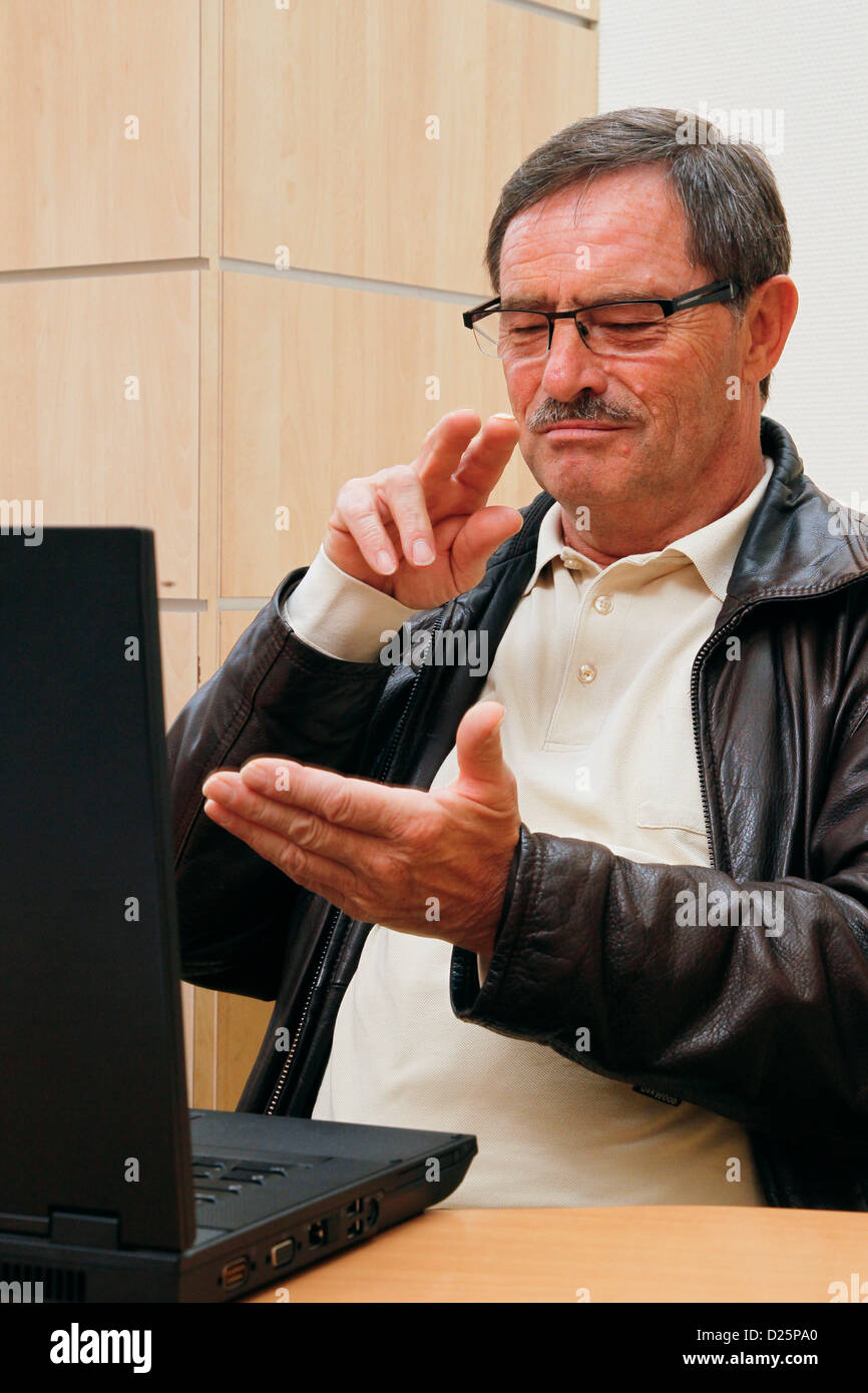 Deaf person hi-res stock photography and images - Alamy