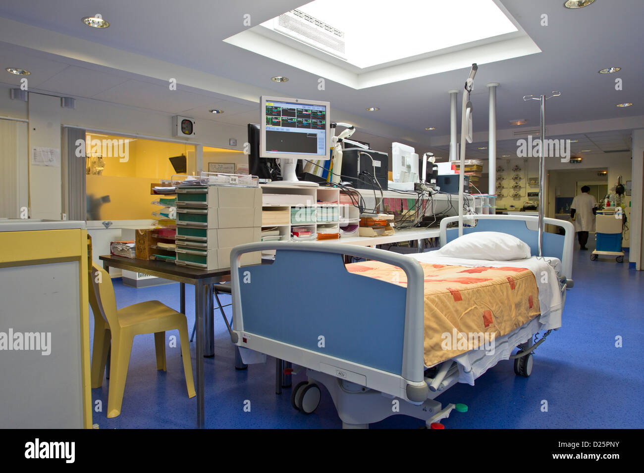 INTERIOR OF A HOSPITAL Stock Photo - Alamy