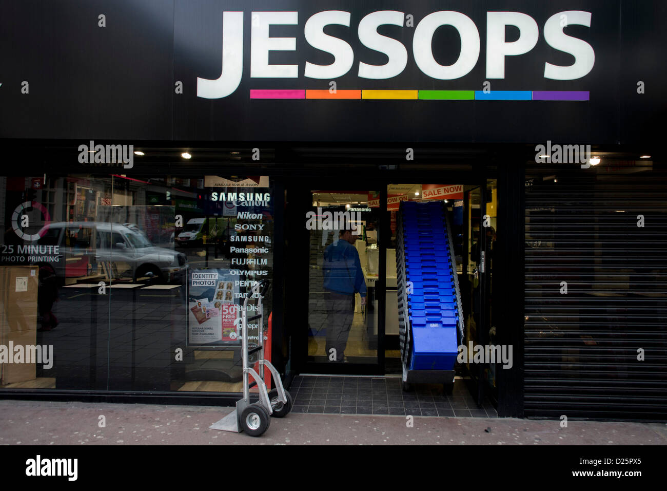 Jessops logo hi-res stock photography and images - Alamy