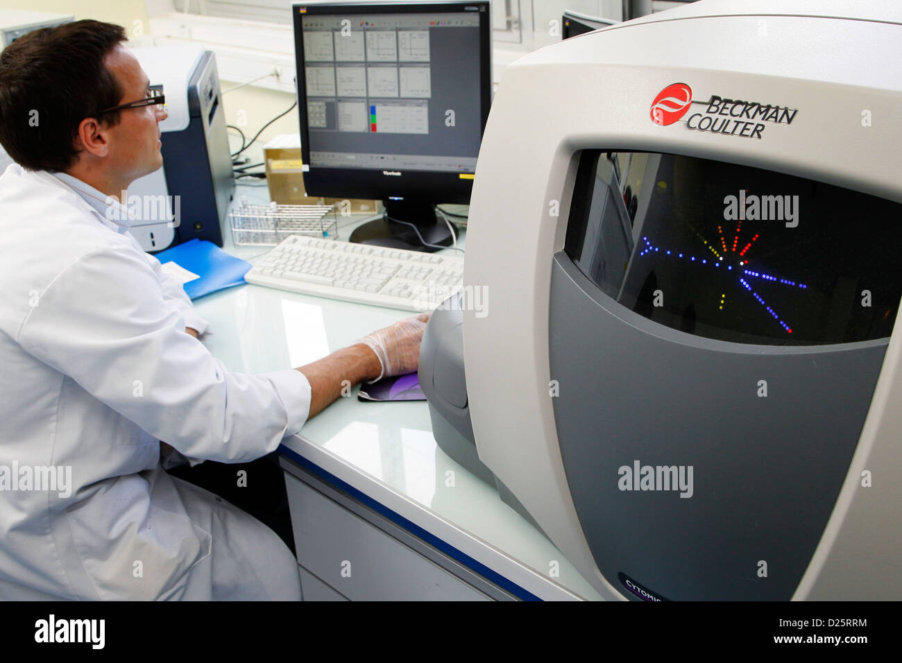Flow cytometry test hi-res stock photography and images - Alamy