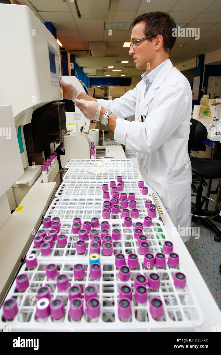 Blood cell count hi-res stock photography and images - Alamy