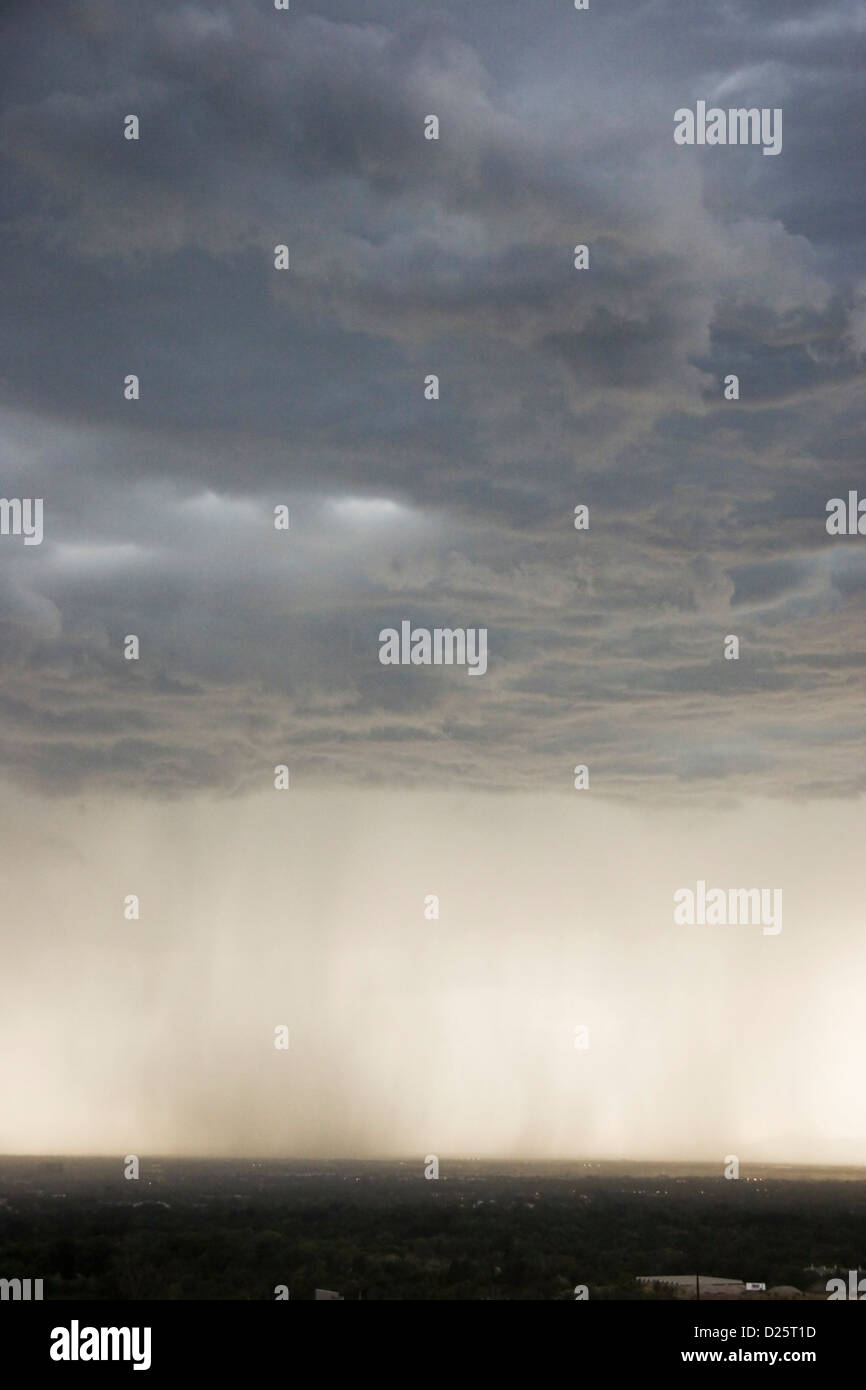 Meteorological forecasting hi-res stock photography and images - Alamy