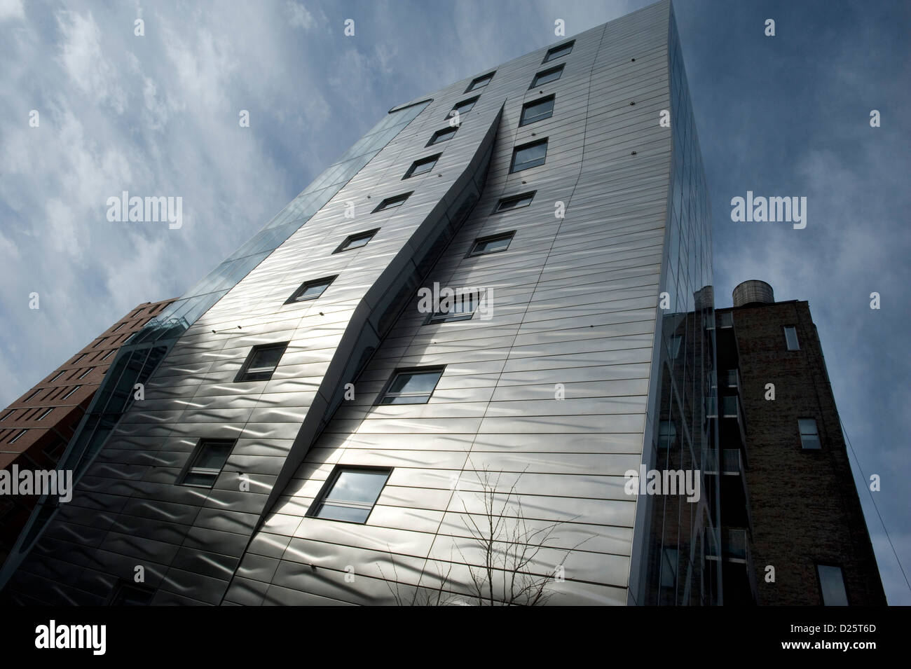 Metal Clad Building High Resolution Stock Photography and Images - Alamy