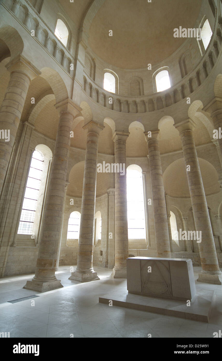 Medieval abbey interior hi-res stock photography and images - Alamy