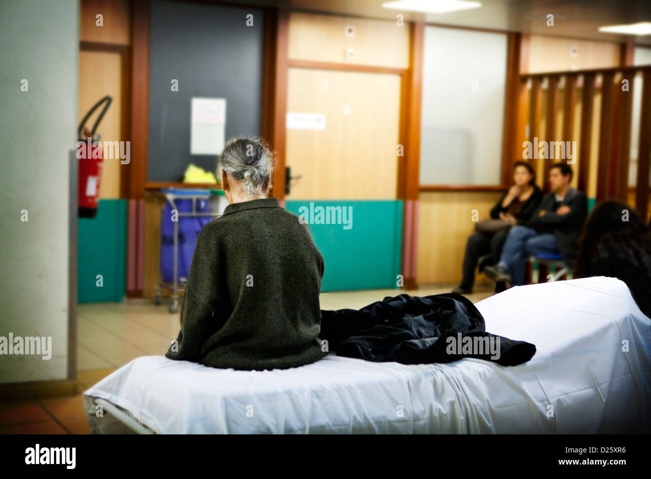 Emergency department waiting room hi-res stock photography and images ...