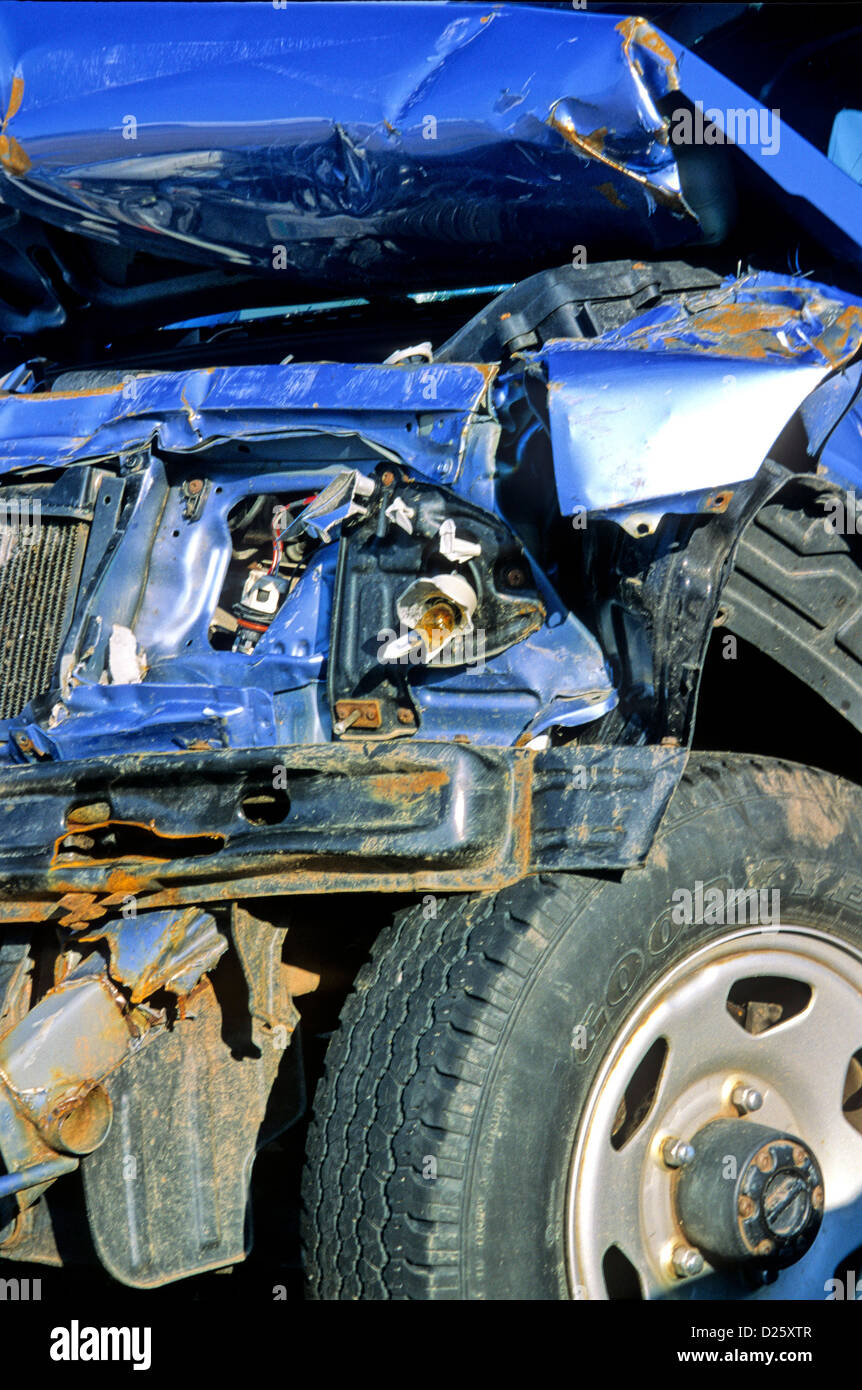 Car with destroyed tire hi-res stock photography and images - Alamy