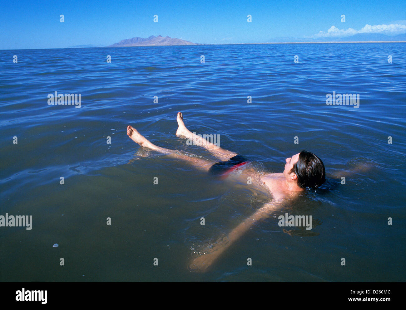 Great salt lake floating hi-res stock photography and images - Alamy