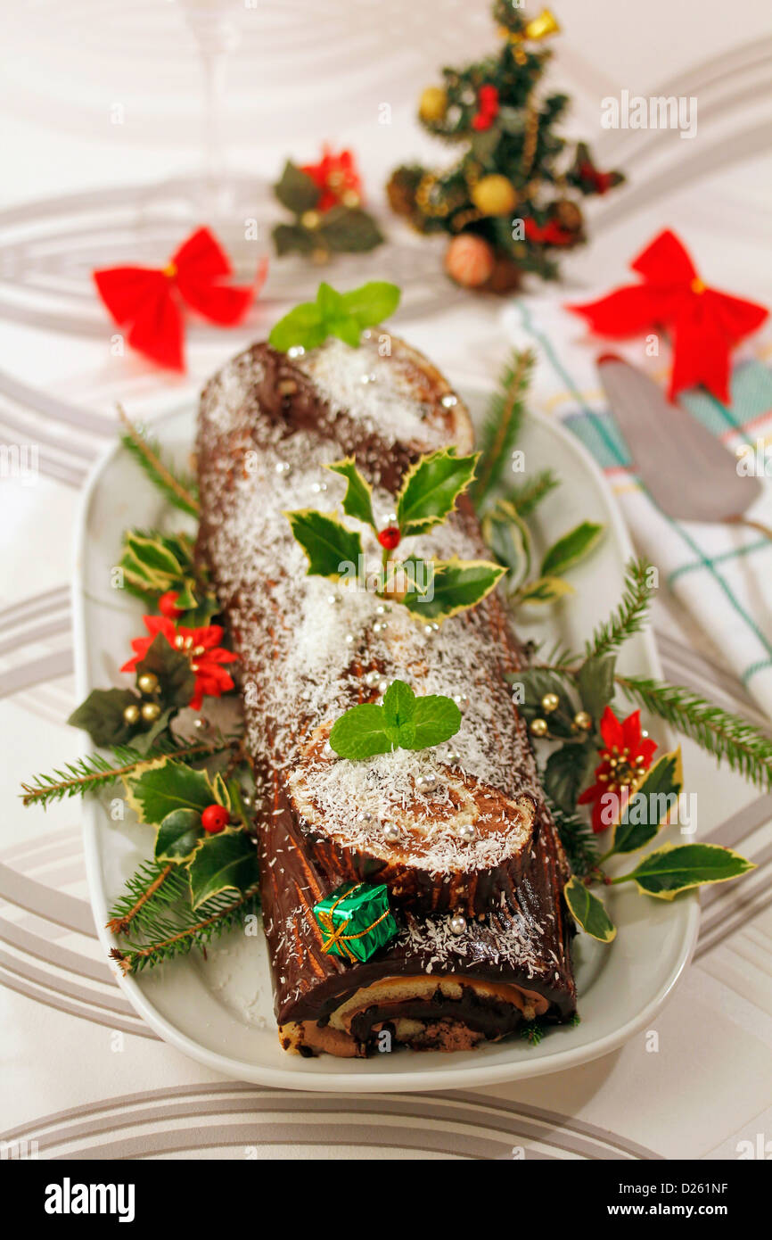 Trunk chocolate hi-res stock photography and images - Alamy